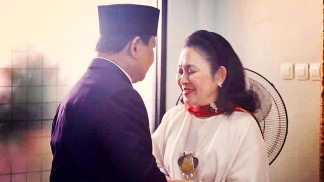 Saat Titiek Soeharto Beri Sinyal Jadi 'Ibu Negara'