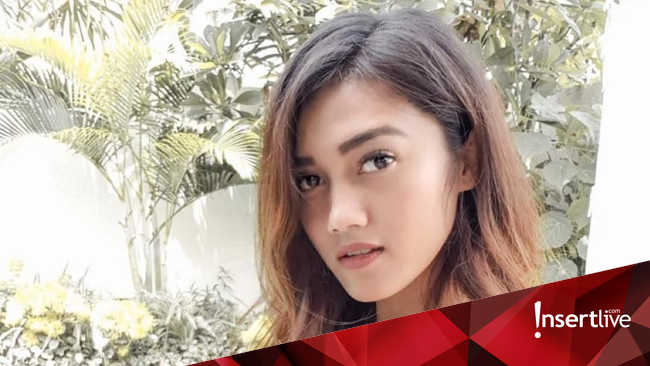 Jess Amalia Seksi Berbikini: Bumi itu Datar, yang Bulet Itu...