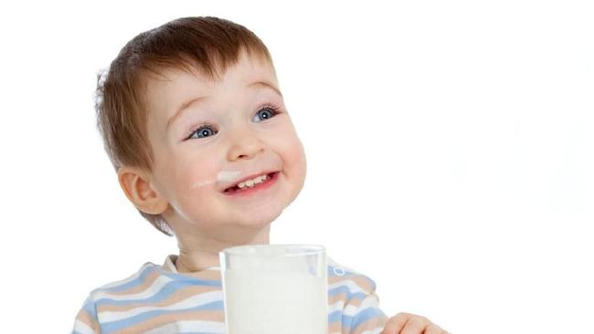 Bunda, Intip Tips Memberi Susu Segar pada Anak Satu Tahun