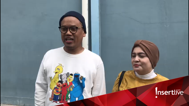 Marah Besar Sepatu Mahalnya Dibakar, Uya Kuya Beri Klarifikasi