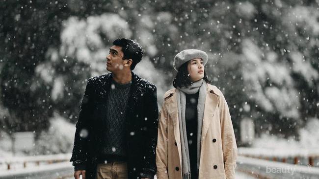 5 Inspirasi Foto Couple Romantis dengan Gaya Kekinian untuk Dipajang di ...