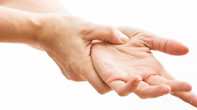 Wah! Ini Dia Teknik Pijat Sederhana untuk Telapak Tangan dan ...