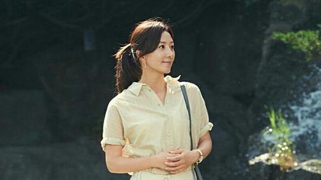 7 Potret Cantik Kim Hee Ae, Korban Pelakor dalam The World of the ...