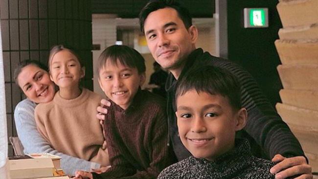 5 Aktor Punya Anak di Usia 20-an, Darius Sinathrya Jadi Ayah Umur 22