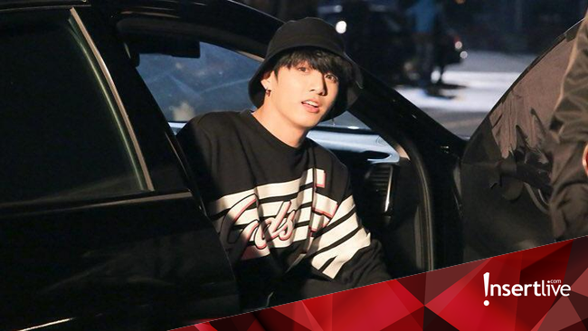 7 Foto Selfie Jungkook BTS di Mobil yang Bikin Jantung Berdebar - Foto 1