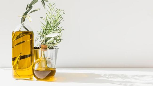 5 Manfaat Minyak Rosemary untuk Rambut, Salah Satunya Atasi Masalah ...