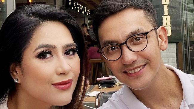 Jarang Terekspose, 7 Potret Cantik Lala Istri Aktor Gunawan - Foto 1