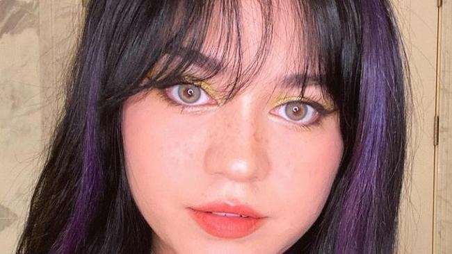 3 Model Poni yang Bikin Wajah Terlihat Lebih Tirus