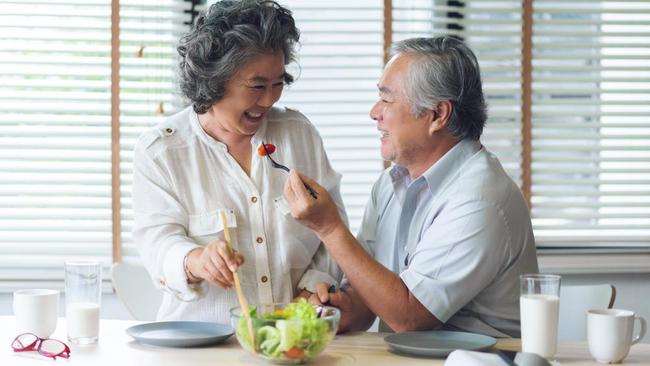 Populasi Lansia Meningkat, Kenali Healthy Aging Agar Tetap Produktif di ...