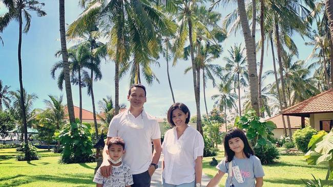 Terlihat Awet Muda, Intip 7 Potret Ben Joshua Bareng Istri dan 2 Anak ...