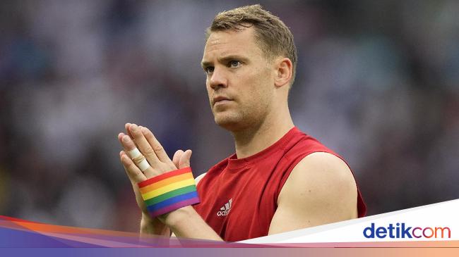 Tatapan Pilu Manuel Neuer Usai Laga Inggris Vs Jerman Tatapan Pilu Manuel Neuer Usai Laga Inggris Vs Jerman
