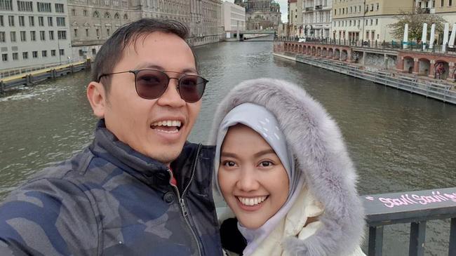 Foto Mesra Orang Terkaya RI Baru, Founder Bukalapak Achmad Zaky & Istri ...
