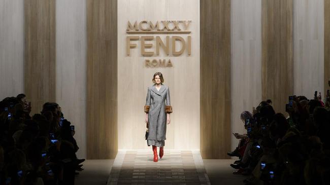 Mengenal Sejarah dari Fendi, Rumah Mode Asal Roma yang Sempat Dipimpin ...