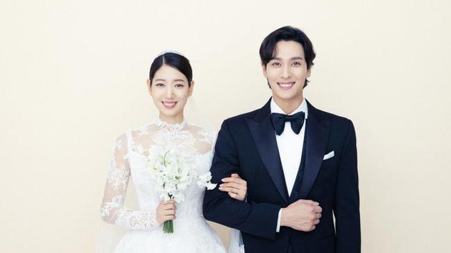 Sah Jadi Suami Istri Simak Pernikahan Park Shin Hye Dan Choi Tae Joon