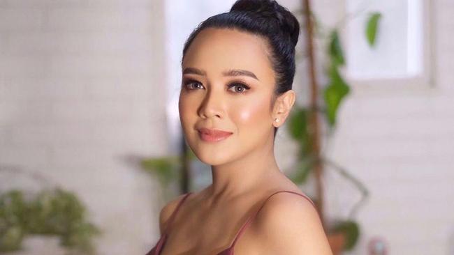 7 Potret Dea Ananda yang Makin Happy dan Glowing saat Hamil, Banjir ...