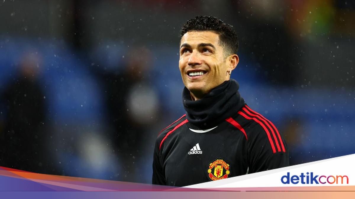 Akun Medsos Ronaldo Tertawakan Unggahan Spanduk Anti CR7