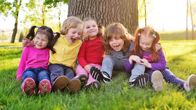 Mengenal Kecerdasan Emosional pada Anak & Cara Mudah Mengajarkannya