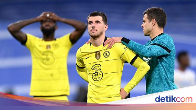 Tetap Tegakkan Kepalamu, Chelsea!