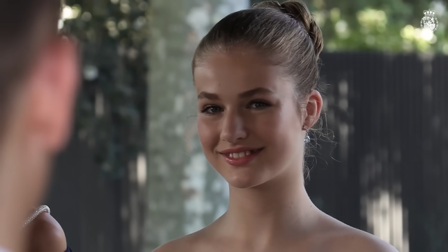 7 Potret Terbaru Princess Leonor, Pewaris Takhta Kerajaan Spanyol Makin ...