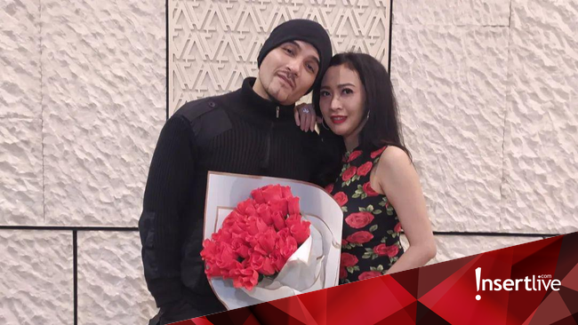 Jauh dari Gosip, Ini Rahasia Pernikahan Romy Rafael dan Istri