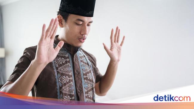 Bacaan Niat Sholat Qobliyah Dzuhur 4 Rakaat dan Tata Caranya