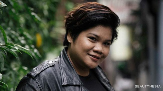 Queen of the Month: Kisah Gloria Elsa Hutasoit, Perias Jenazah Gratis ...