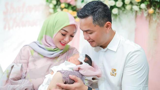 7 Potret Baby Alia Anak Zaskia Gotik yang Wajahnya Sempat Disembunyikan ke Publik - Foto 1