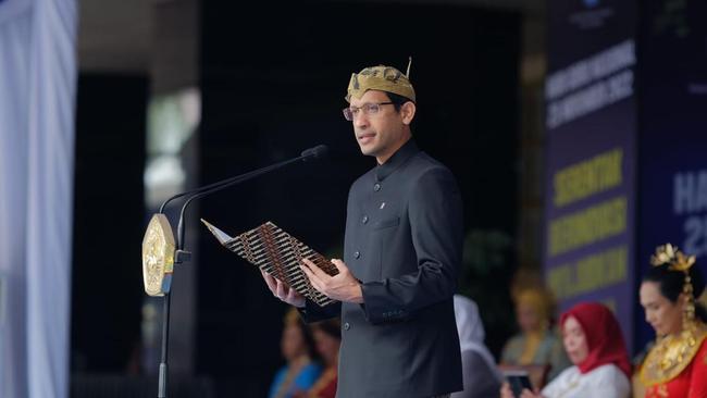 Nadiem Makarim Semangati Siswa SMPN 1 Ciawi Pemegang Medali yang Disebut Generasi Rusak