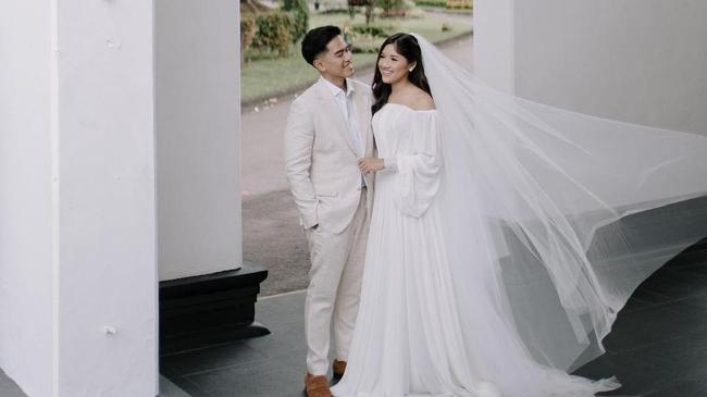7 Potret Prewed Serba Putih Kaesang dan Erina, Sebut Tak Sabar Nikahi ...