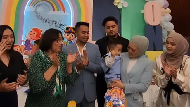 7 Potret Ultah Adzam Anak Nathalie Holscher dan Sule, Dihadiri Putri Delina - Foto 1