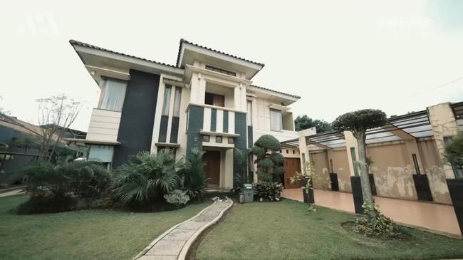 7 Potret Rumah Narji Cagur yang Luas, Ada Kebun 2 Hektare Bun - Foto 1