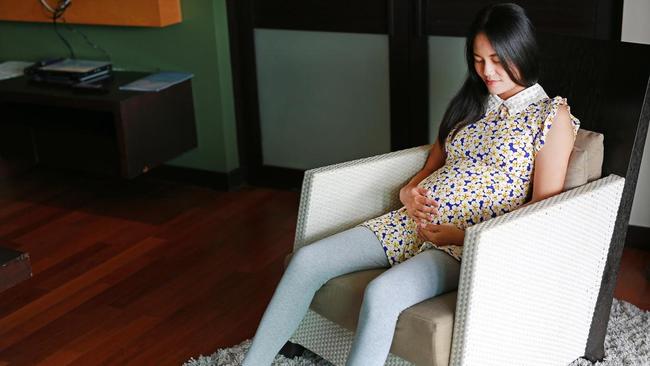 Posisi Duduk Ibu Hamil di Trimester 3 yang Baik dan Benar