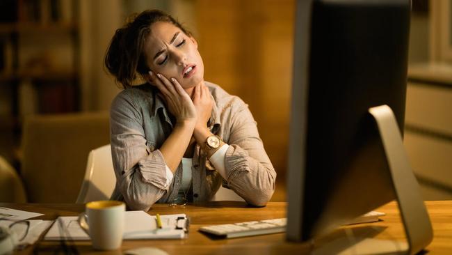 Harus Begadang karena Deadline? Intip Tips Tetap Fit Berikut Setelah ...