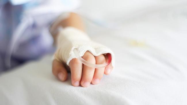 11 Ciri-Ciri Leukemia pada anak Seperti Dialami Putri Denada