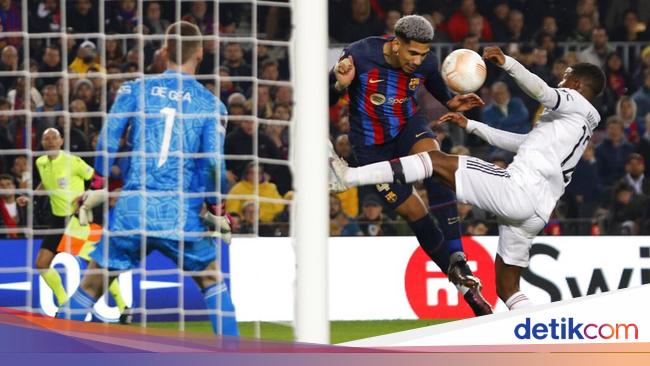 Duel Sengit Barcelona Vs Manchester United di Liga Europa Berakhir Imbang Duel Sengit Barcelona Vs Manchester United di Liga Europa Berakhir Imbang