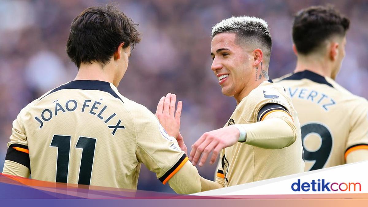 Enzo Fernandez pada Chelsea: Permanenkan Joao Felix, dong