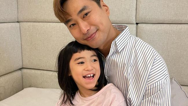 Bahagianya Putri Jevier Justin dan Tiffany saat Gunakan Alat Bantu ...