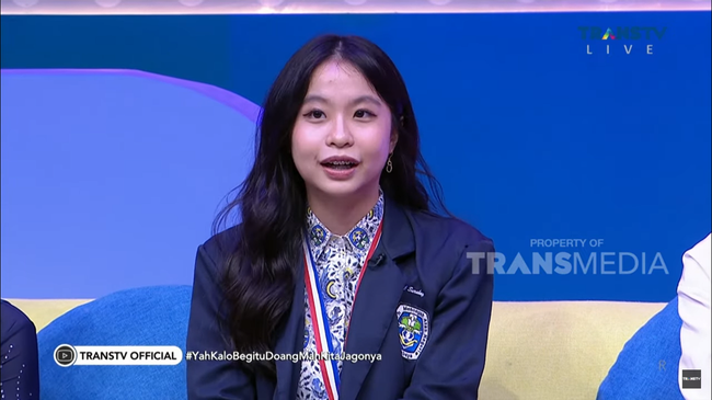 Bikin Bangga, Nathania Siswa SMAN Surabaya Juara Pertama Kompetisi ...