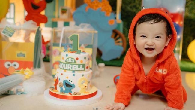 7 Potret Ultah Pertama Jourell Anak Cut Meyriska, Heboh Pakai Kostum ...