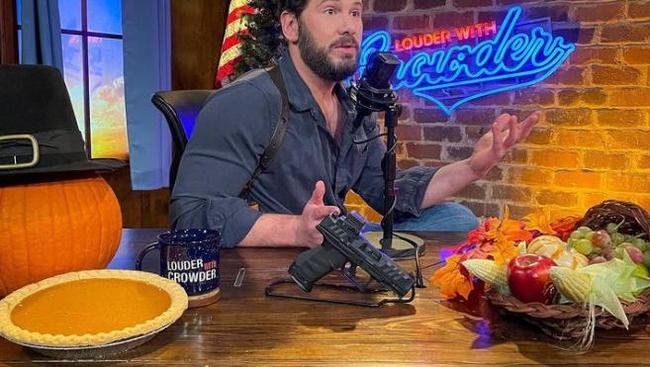 Viral Influencer Steven Crowder Diduga Mencaci Istrinya yang Hamil 8 ...