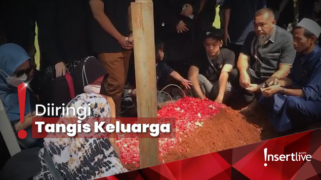 Sempat Terpapar, Eeng Saptahadi Dimakamkan dengan Protokol Covid-19