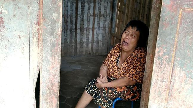 Tangis Mbok Darmi, Alami Stroke dan Tinggal Sendirian di Gubuk Reyot