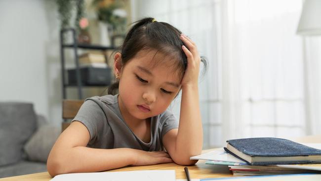 4 Jenis Gangguan Belajar pada Anak, Gejala, dan Cara Mengatasinya