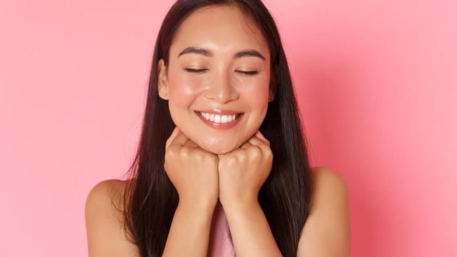 Bye Wajah Kusam! Ini 6 Kebiasaan yang Bikin Wajah Cerah dan Glowing