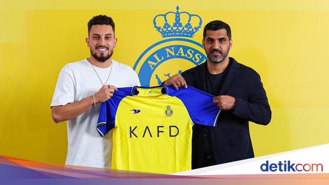 Tinggalkan MU, Alex Telles Resmi Gabung Al Nassr Tinggalkan MU, Alex Telles Resmi Gabung Al Nassr