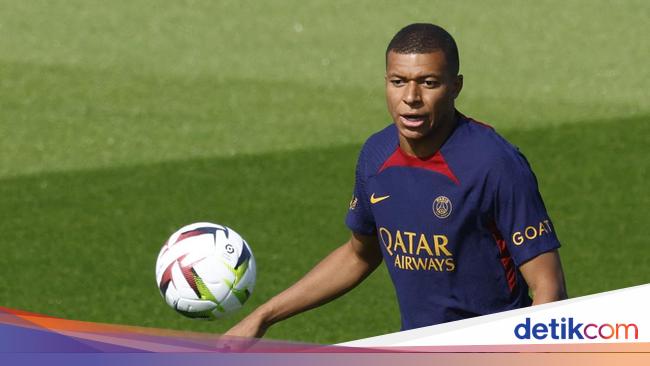 Kylian Mbappe 'Diasingkan' PSG Kylian Mbappe 'Diasingkan' PSG