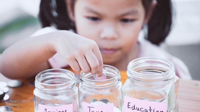 Cara Menentukan Uang Jajan Anak SD, SMP, SMA yang Ideal