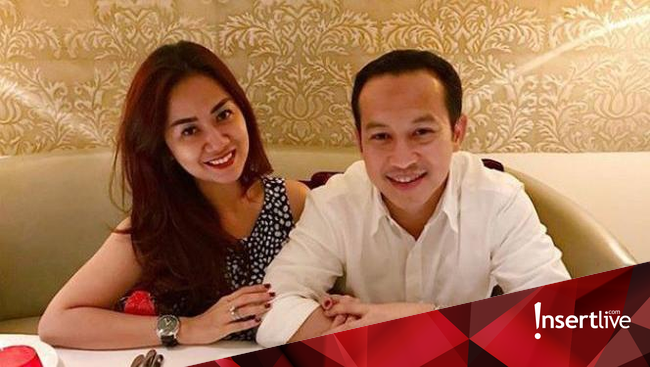 7 Potret Kemesraan Tante Ernie & Eks Suami yang Selingkuh Sebelum Cerai