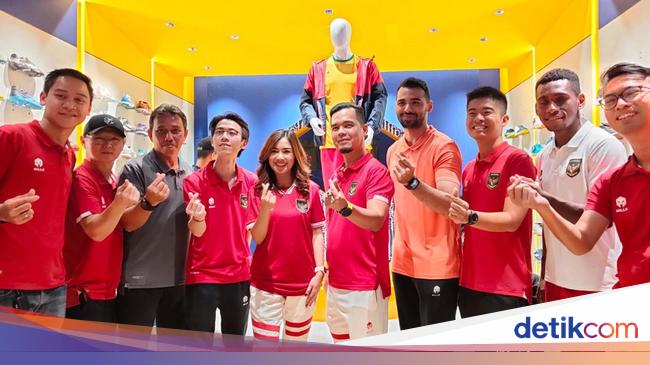 Apparel Timnas Indonesia Lebarkan Sayap di Pulau Jawa Apparel Timnas Indonesia Lebarkan Sayap di Pulau Jawa