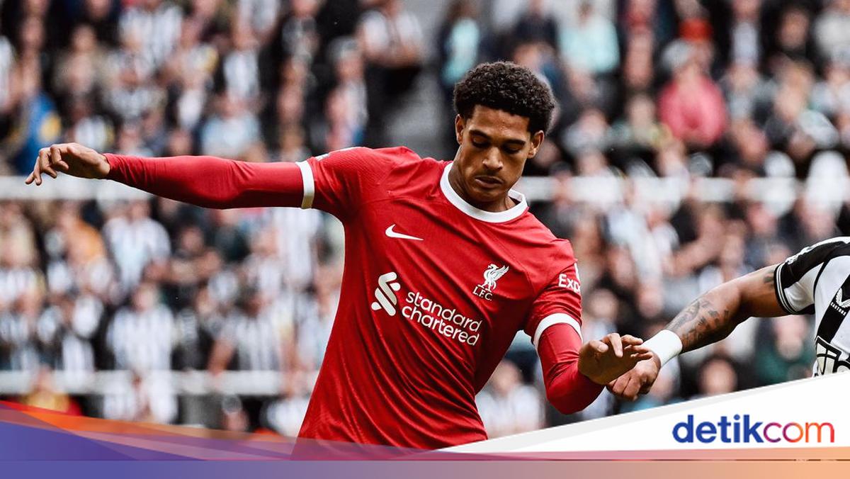 Jarell Quansah Bisa Jadi Solusi Krisis Bek Tengah Liverpool
